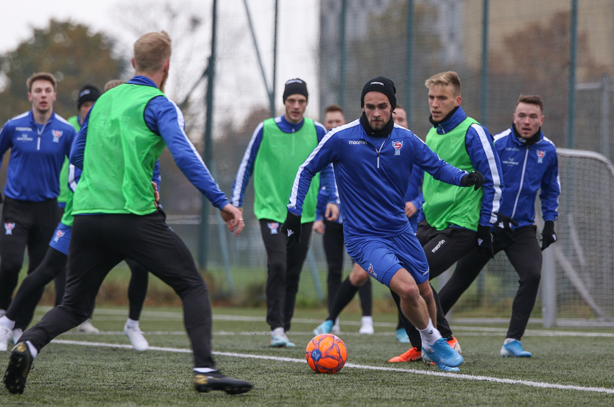 Roysni.fo | Magnus royndarvenur hjá Heimiri