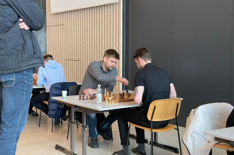 jn.fo | Talv FM: Olaf Berg vann á Silas Eyðsteinsson