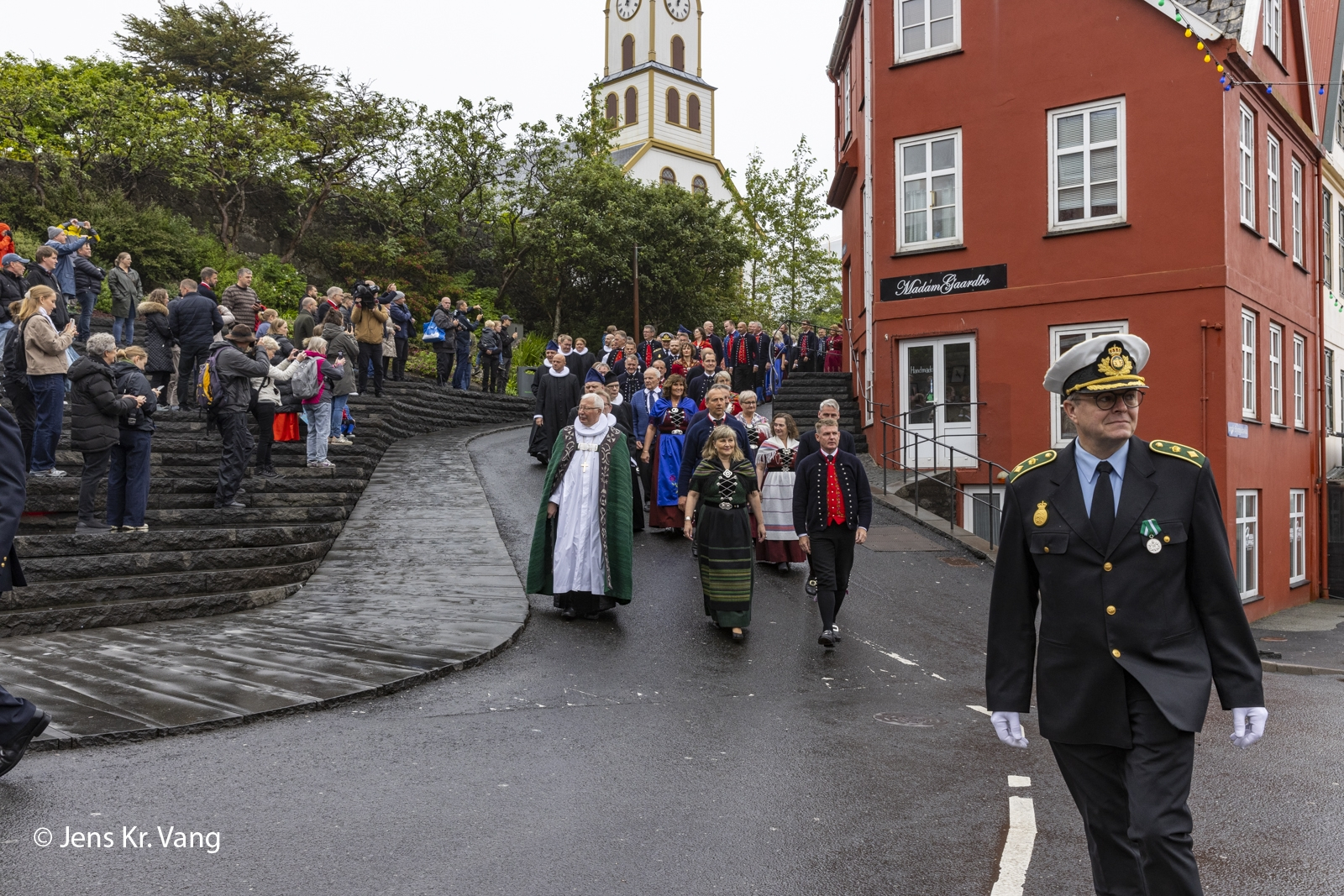 Dagur.fo | Myndir: Sangur undir tinghúsinum og løgmansrøða
