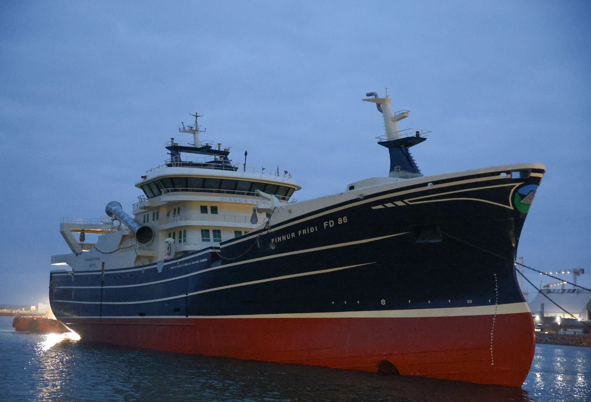 Fiskur.fo | Myndir: Nýbygningurin hjá Varðanum komin til Skagen