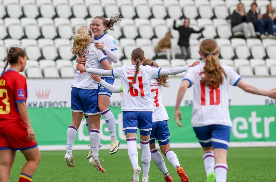 Roysni.fo | Fingu fyrstu stigini við sannførandi sigri á Andorra