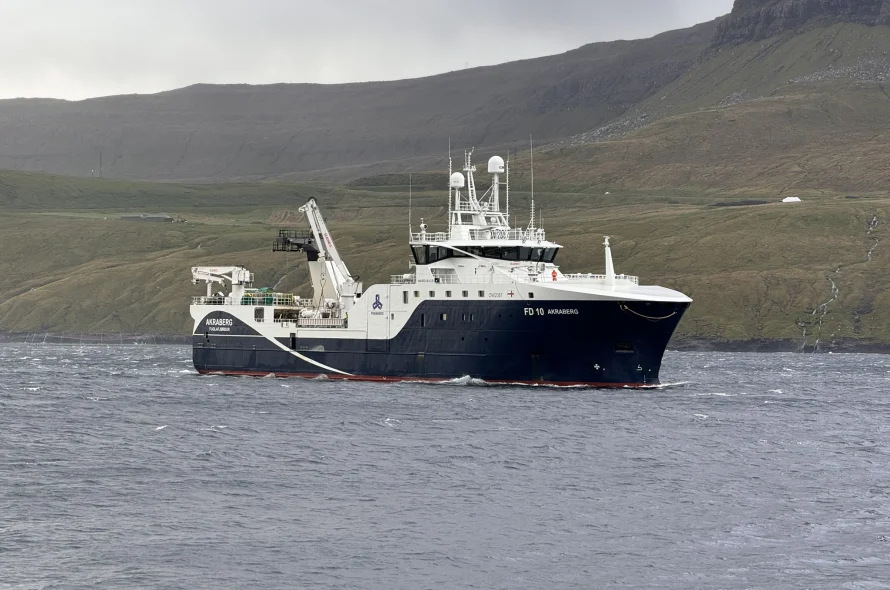 jn.fo | Akraberg kom á Fuglafjørð í morgun