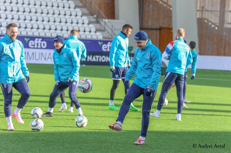 Roysni.fo | Myndir: Sól og kuldi á Tórsvølli