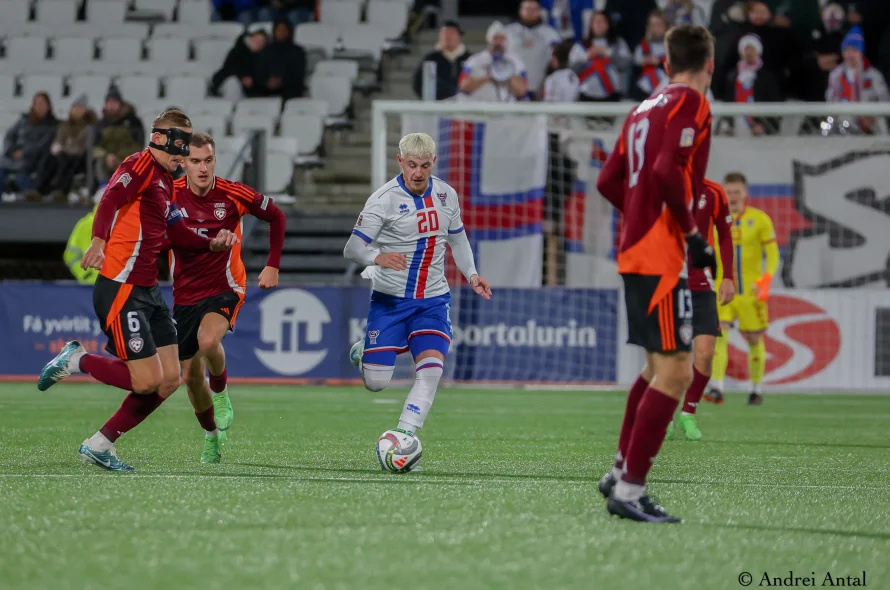 Roysni.fo | Hanus Sørensen spældi 90 minuttir í 9-1 sigri