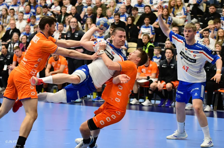 jn.fo | Myndir: Føroyar spældu javnt móti Niðurlondum