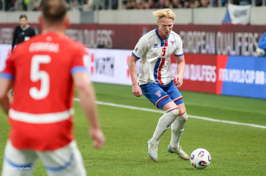 Roysni.fo | Andrias Edmundsson sigraði í søguligum dysti