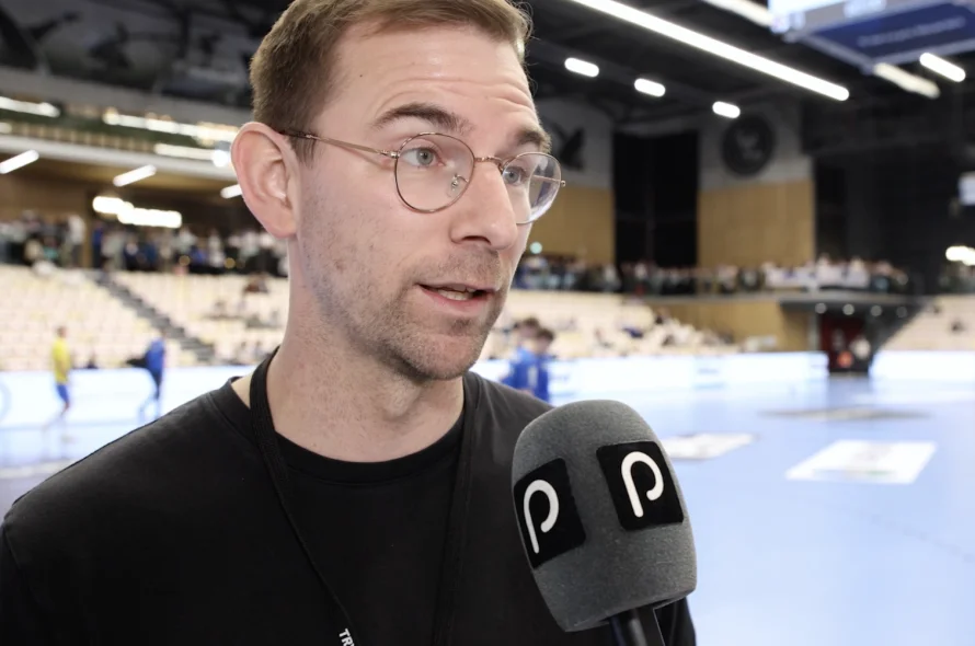 Roysni.fo | Video: - Framtíðin hjá Bredsdorff er ikki komin uppá pláss