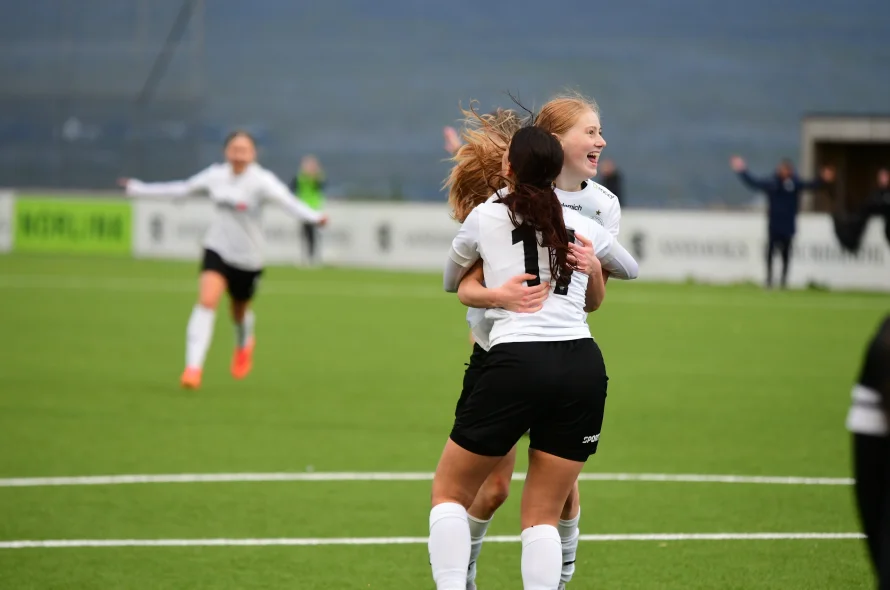 jn.fo | Myndir: B36 vann 3-1 á FC Hoyvík