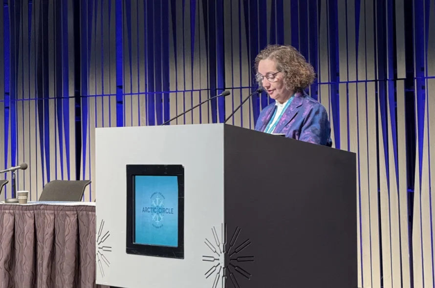 jn.fo | Sirið Stenberg, landsstýriskvinna, luttikið á Arctic Circle ...