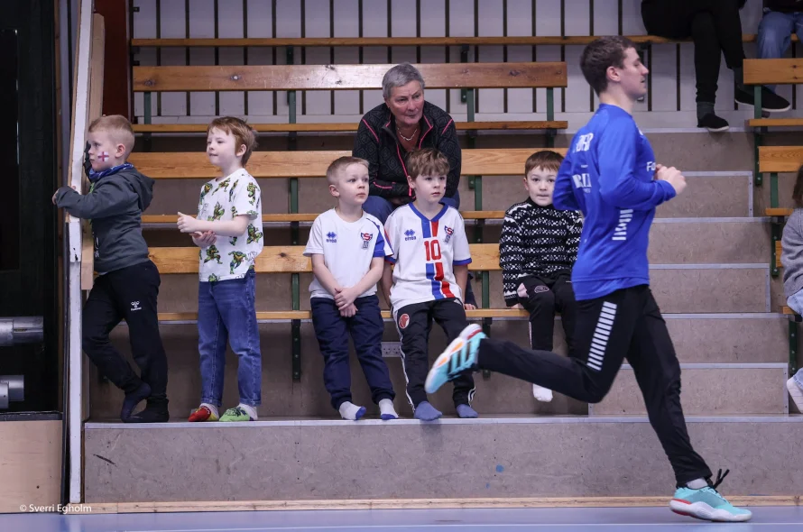 Roysni.fo | Myndir: Kend andlit á Kambsdali