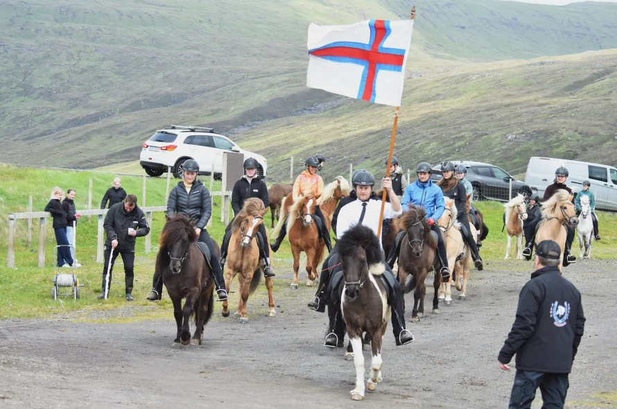 Roysni.fo | Sproti og Helena úr Vági tóku øll á bóli
